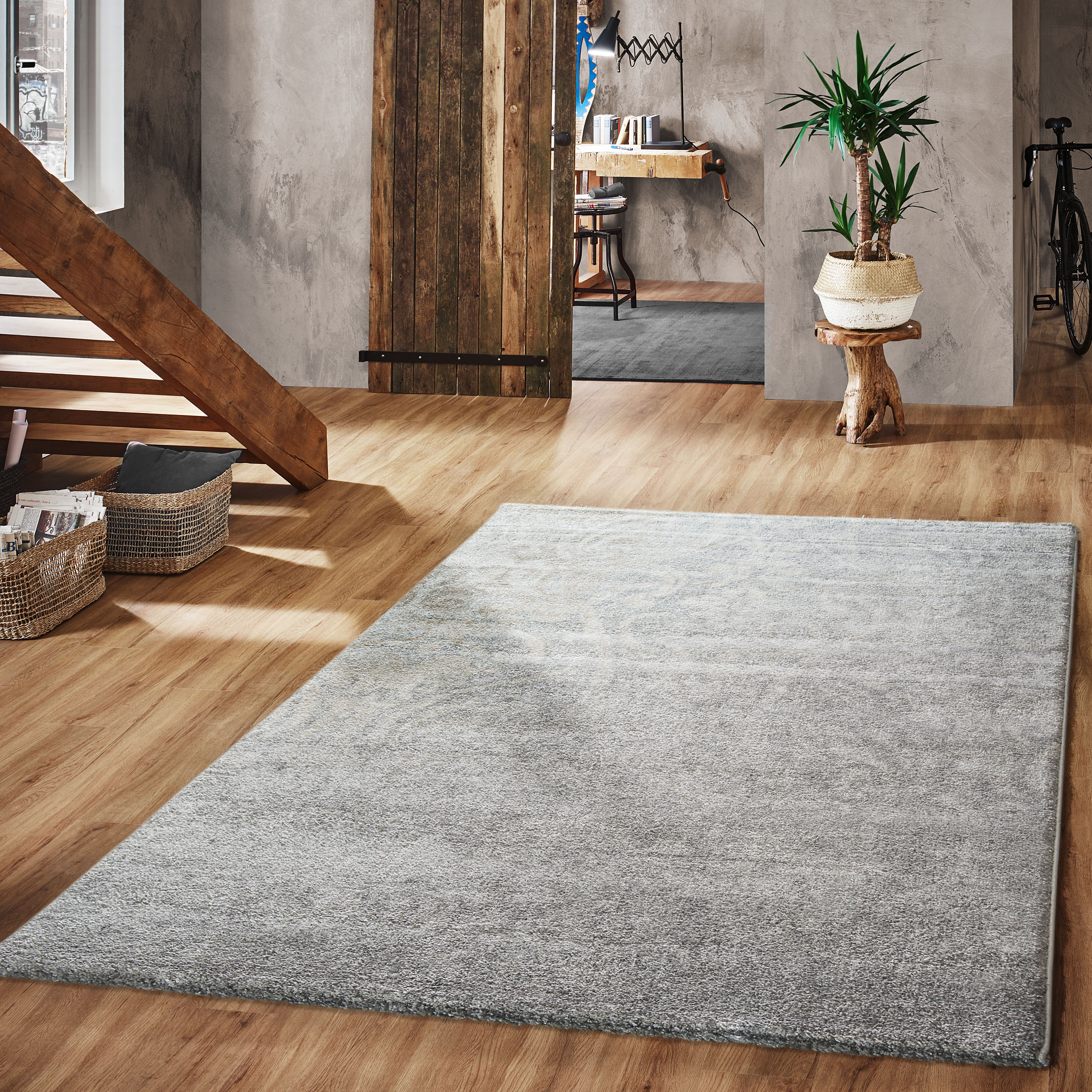 Charton - Designer-Teppich von Kibek in Silber