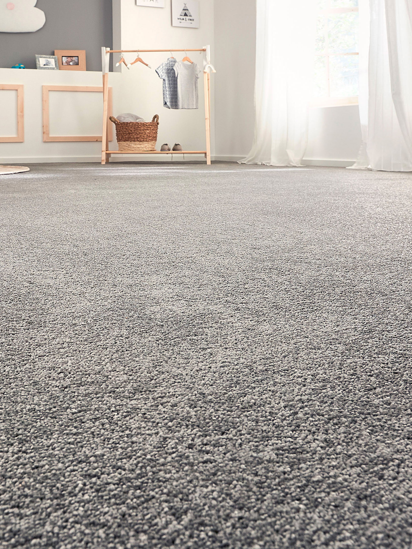 Balance - Velours-Teppichboden von Kibek in Grau