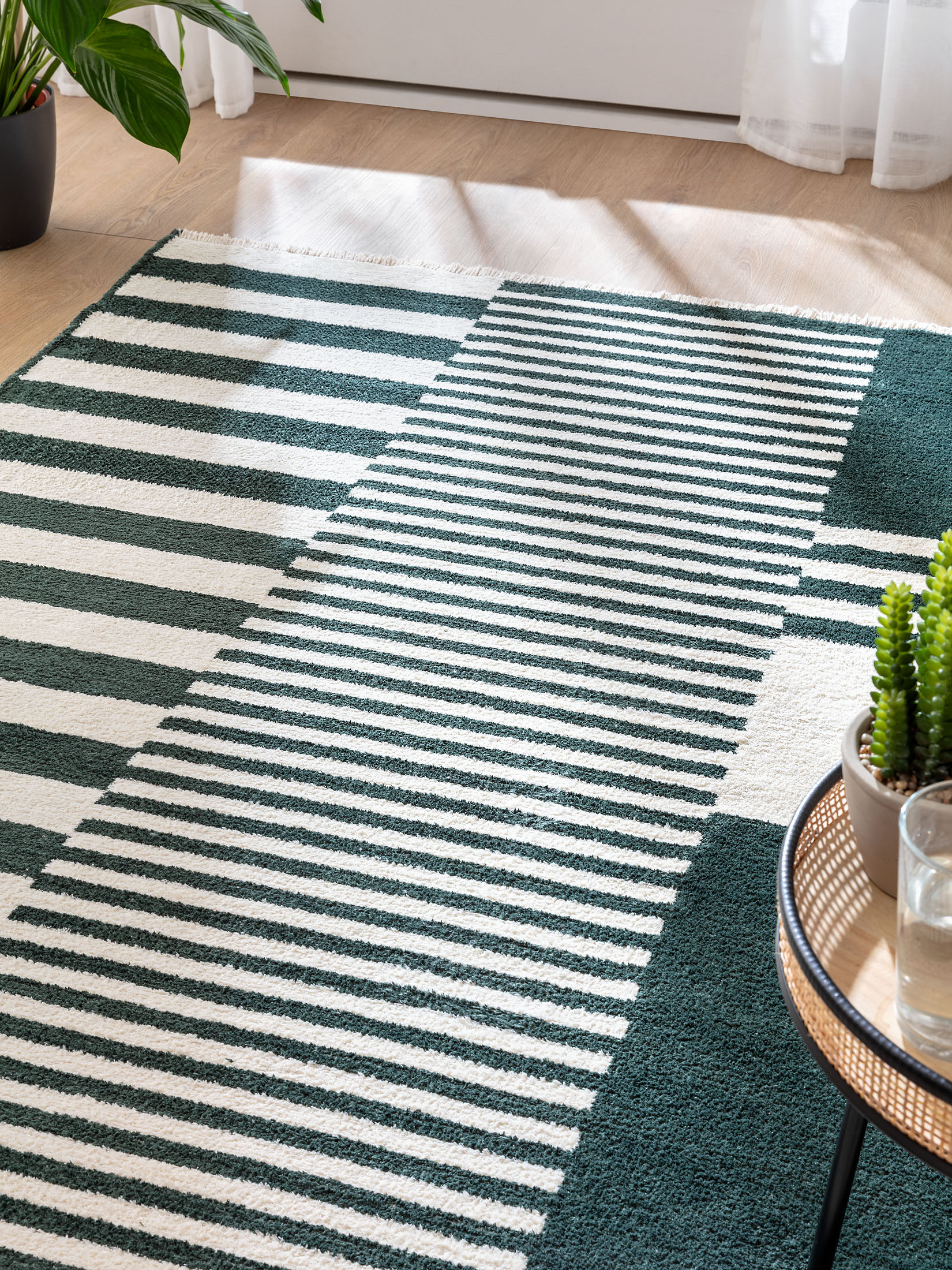 Moderner Teppich von Kibek - Raya in Grün, 160 x 230 cm