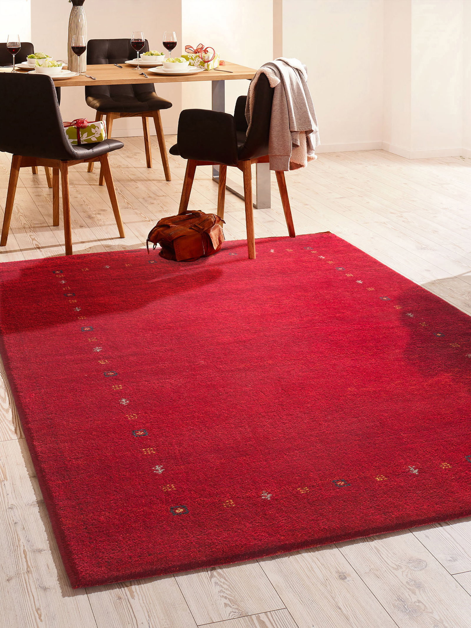 Bhalwani | Red | ca. 200 x 300 cm | 2174520024